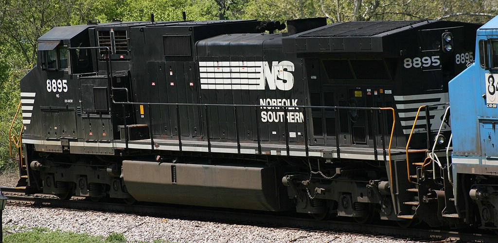 NS 8895